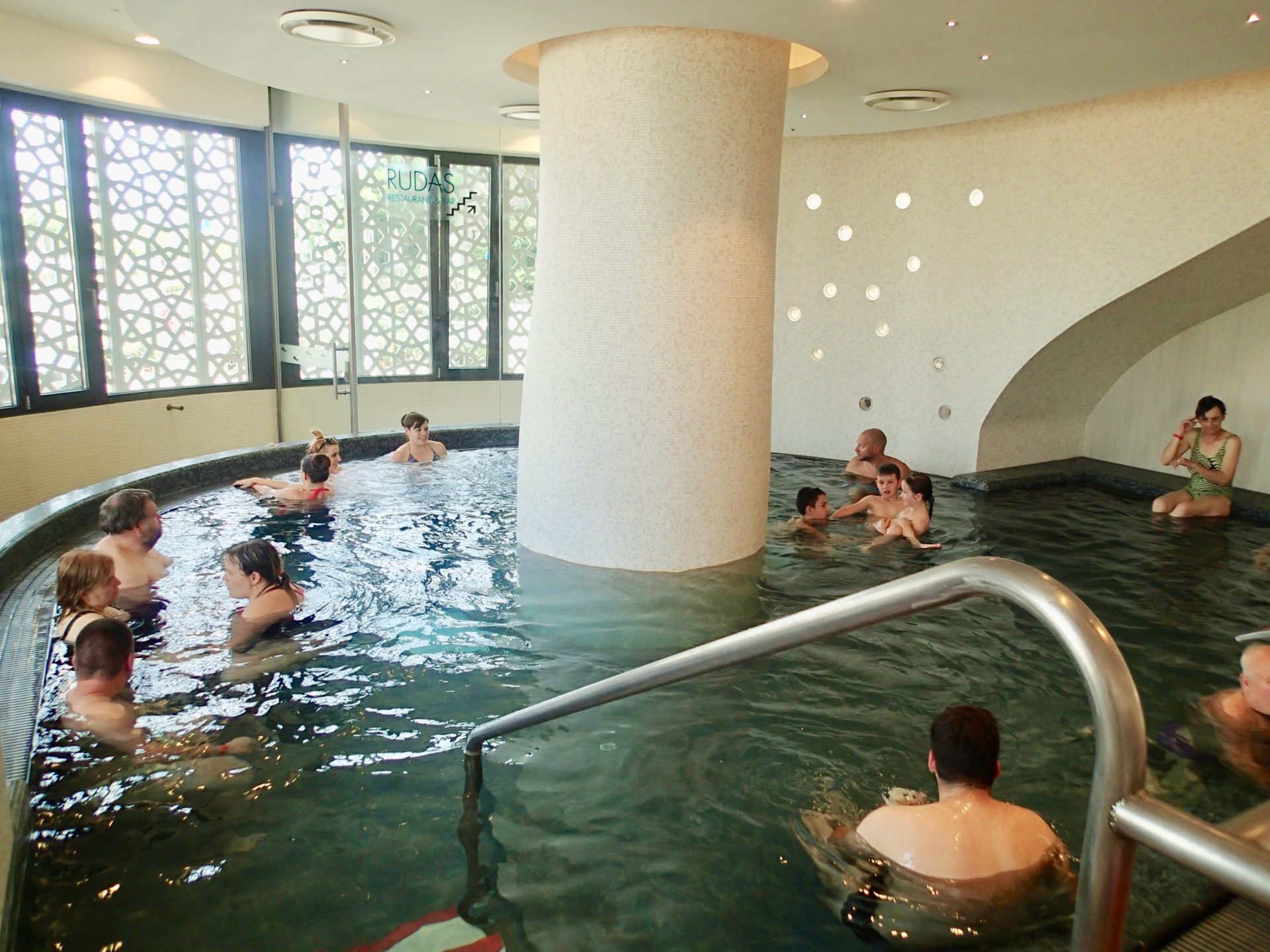 ルダシュ温泉 Rudas gyógyfürdő - tojonotes